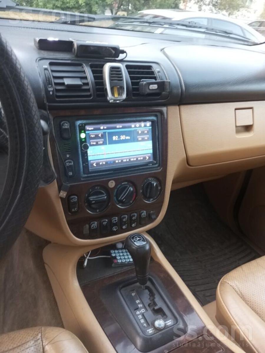 Sarkans Mercedes-Benz ML 320 1999 Liepāja, ar dzinēja tilpumu 3.20 L un nobraukumu 327 tūkst. km par 2600 €, foto 4 vietnē AUTOMOTO.COM.LV