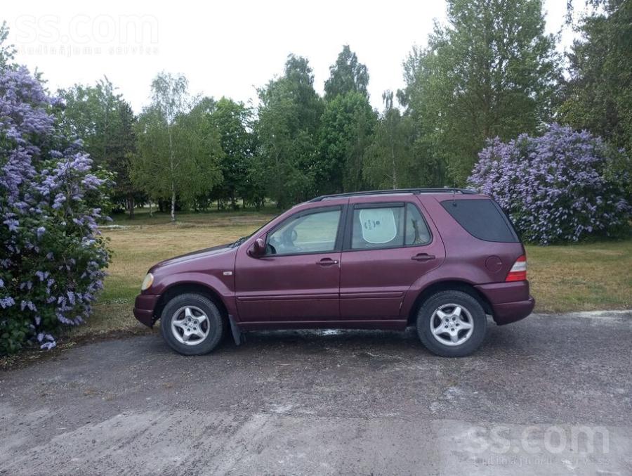 Sarkans Mercedes-Benz ML 320 1999 Liepāja, ar dzinēja tilpumu 3.20 L un nobraukumu 327 tūkst. km par 2600 €, foto 10 vietnē AUTOMOTO.COM.LV