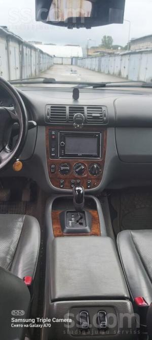 Red Mercedes-Benz ML 320 1999 in Riga, with an engine capacity of 3.20 L and mileage of 342 thousand km for 1400 €, photo 6 on AUTOMOTO.COM.LV