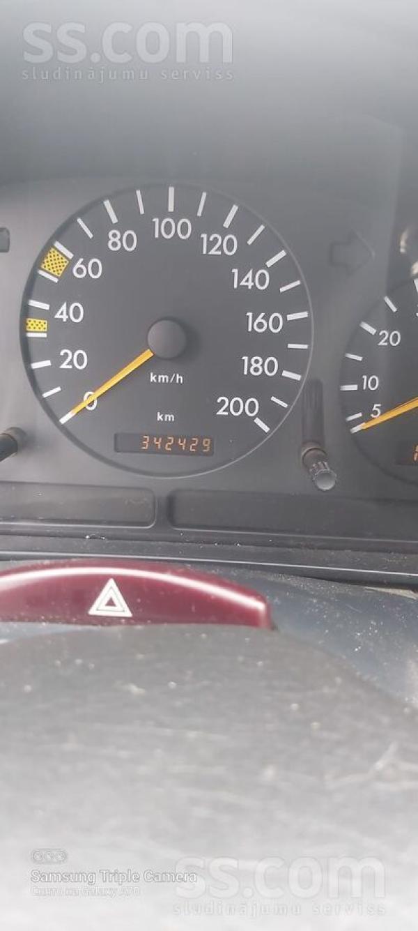 Sarkans Mercedes-Benz ML 320 1999 Rīga, ar dzinēja tilpumu 3.20 L un nobraukumu 342 tūkst. km par 1400 €, foto 7 vietnē AUTOMOTO.COM.LV