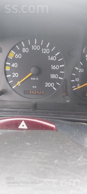 Red Mercedes-Benz ML 320 1999 in Riga, with an engine capacity of 3.20 L and mileage of 342 thousand km for 1400 €, photo 7 on AUTOMOTO.COM.LV