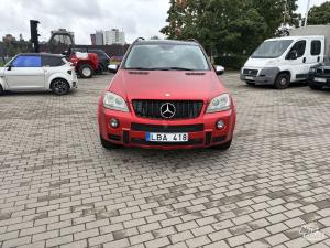 Красный Мерседес МЛ 320 2005 в Каунас, объемом двигателя 3.00 л и пробегом 276 тыс. км за 4000 €, фото 5 на AUTOMOTO.COM.LV