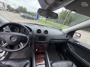 Красный Мерседес МЛ 320 2005 в Каунас, объемом двигателя 3.00 л и пробегом 276 тыс. км за 4000 €, фото 15 на AUTOMOTO.COM.LV