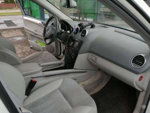 Balts Mercedes-Benz ML 320 2006 Kauņa, ar dzinēja tilpumu 2.99 L un nobraukumu 327 tūkst. km par 5900 €, foto 10 vietnē AUTOMOTO.COM.LV