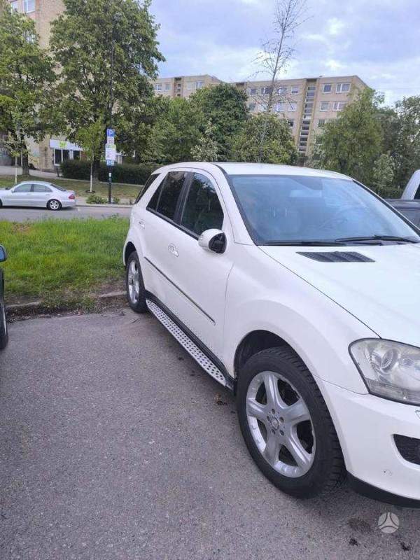 Balts Mercedes-Benz ML 320 2008 Viļņa, ar dzinēja tilpumu 2.99 L un nobraukumu 274 tūkst. km par 8850 €, foto 6 vietnē AUTOMOTO.COM.LV