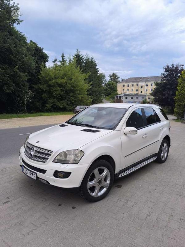 Balts Mercedes-Benz ML 320 2008 Viļņa, ar dzinēja tilpumu 3.00 L un nobraukumu 274 tūkst. km par 8200 €, foto 4 vietnē AUTOMOTO.COM.LV