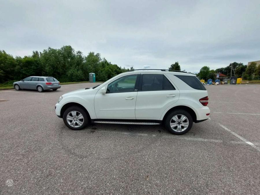 Balts Mercedes-Benz ML 320 2008 Jurbarkas, ar dzinēja tilpumu 2.99 L un nobraukumu 478 tūkst. km par 6500 €, foto 1 vietnē AUTOMOTO.COM.LV