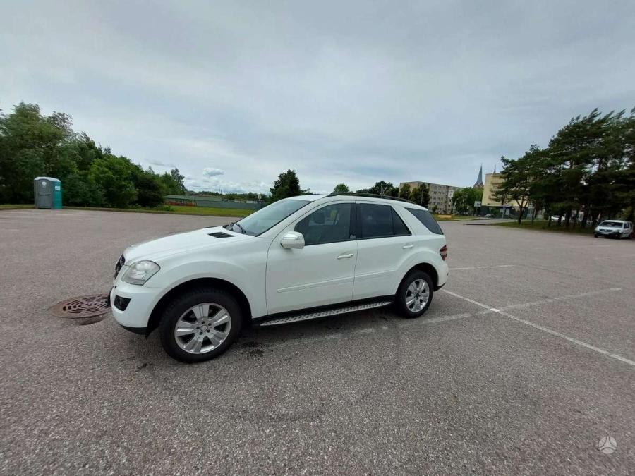 Balts Mercedes-Benz ML 320 2008 Jurbarkas, ar dzinēja tilpumu 2.99 L un nobraukumu 478 tūkst. km par 6500 €, foto 3 vietnē AUTOMOTO.COM.LV
