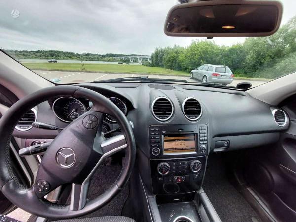 White Mercedes-Benz ML 320 2008 in Jurbarkas, with an engine capacity of 2.99 L and mileage of 478 thousand km for 6500 €, photo 7 on AUTOMOTO.COM.LV