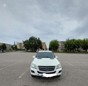 Balts Mercedes-Benz ML 320 2008 Jurbarkas, ar dzinēja tilpumu 2.99 L un nobraukumu 478 tūkst. km par 6500 €, foto 13 vietnē AUTOMOTO.COM.LV
