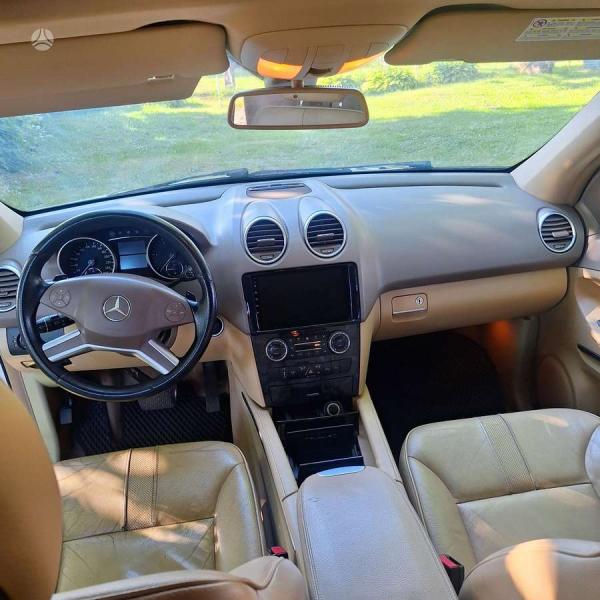 White Mercedes-Benz ML 320 2008 in Vilnius, with an engine capacity of 2.99 L and mileage of 489 thousand km for 4800 €, photo 6 on AUTOMOTO.COM.LV