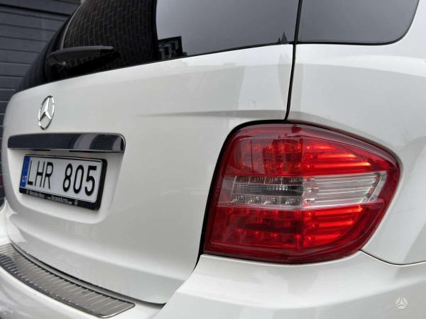 Balts Mercedes-Benz ML 320 2009 Viļņa, ar dzinēja tilpumu 2.99 L un nobraukumu 424 tūkst. km par 5700 €, foto 5 vietnē AUTOMOTO.COM.LV