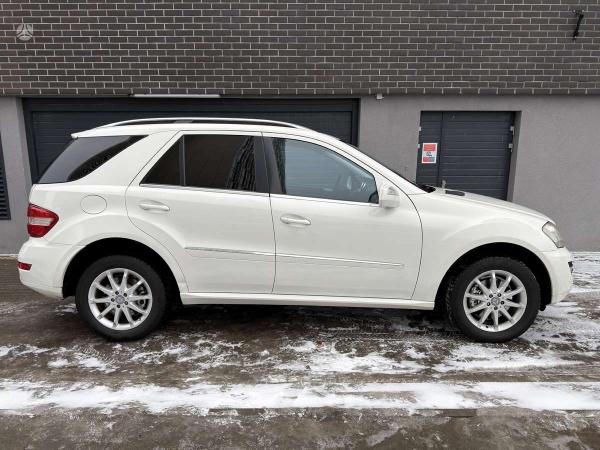 Balts Mercedes-Benz ML 320 2009 Viļņa, ar dzinēja tilpumu 2.99 L un nobraukumu 424 tūkst. km par 5700 €, foto 7 vietnē AUTOMOTO.COM.LV