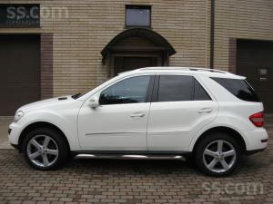Balts Mercedes-Benz ML 320 2009 Rīga, ar dzinēja tilpumu 3.00 L un nobraukumu 349 tūkst. km par 7800 €, foto 5 vietnē AUTOMOTO.COM.LV