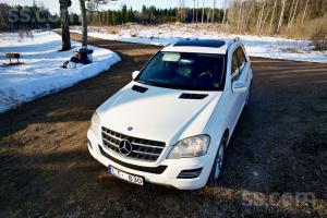 Balts Mercedes-Benz ML 320 2009 Rēzekne, ar dzinēja tilpumu 3.00 L un nobraukumu 290 tūkst. km par 7900 €, foto  vietnē AUTOMOTO.COM.LV