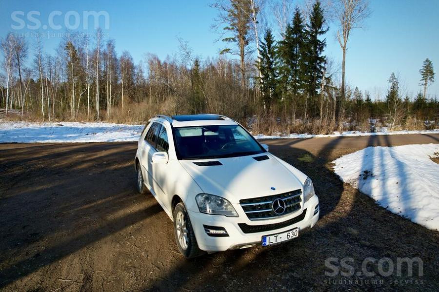 Белый Мерседес МЛ 320 2009 в Резекне, объемом двигателя 3.00 л и пробегом 290 тыс. км за 7900 €, фото 3 на AUTOMOTO.COM.LV