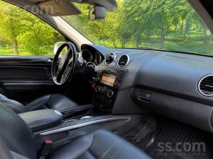 Balts Mercedes-Benz ML 320 2009 Dobele, ar dzinēja tilpumu 3.00 L un nobraukumu 387 tūkst. km par 6000 €, foto 4 vietnē AUTOMOTO.COM.LV