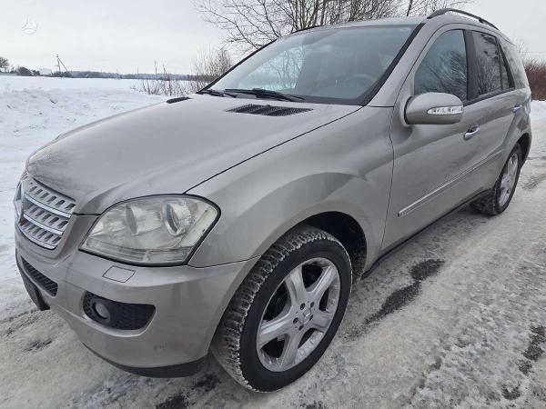 Dzeltens Mercedes-Benz ML 320 2006 Kauņa, ar dzinēja tilpumu 3.20 L un nobraukumu 366 tūkst. km par 5100 €, foto 1 vietnē AUTOMOTO.COM.LV