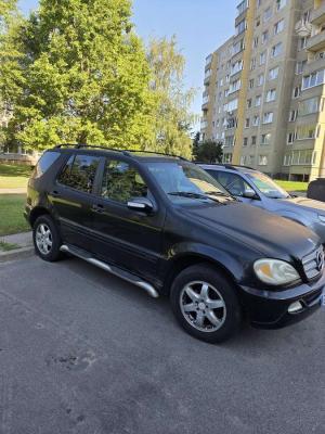 Melns Mercedes-Benz ML 350 2003 Kauņa, ar dzinēja tilpumu 3.50 L un nobraukumu 220 tūkst. km par 1500 €, foto 3 vietnē AUTOMOTO.COM.LV