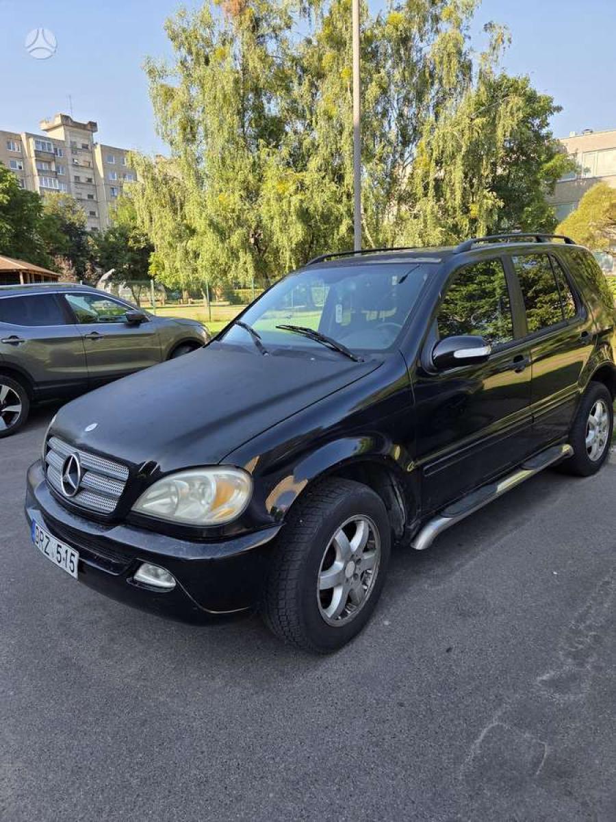 Melns Mercedes-Benz ML 350 2003 Kauņa, ar dzinēja tilpumu 3.50 L un nobraukumu 220 tūkst. km par 1500 €, foto 4 vietnē AUTOMOTO.COM.LV