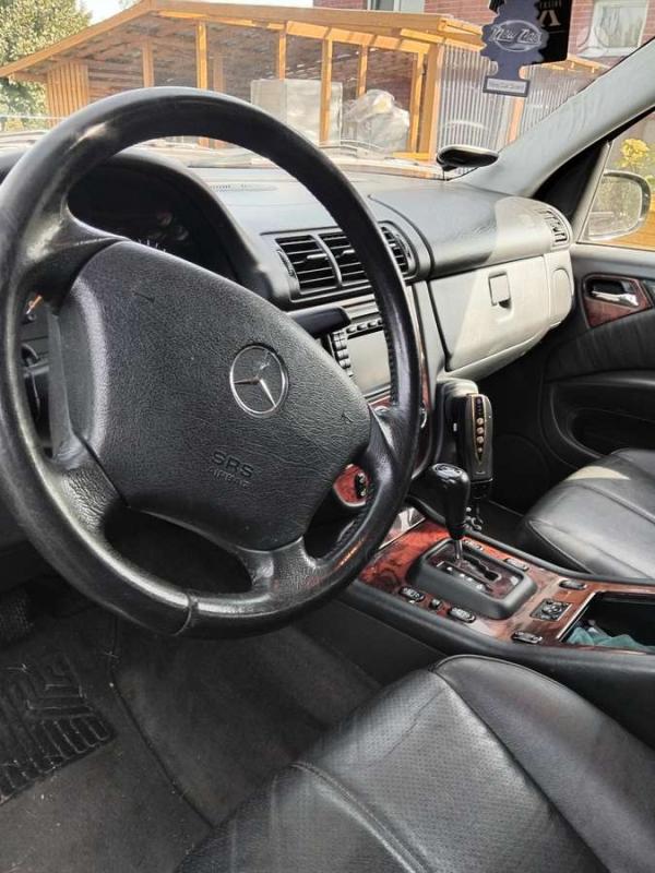 Black Mercedes-Benz ML 350 2003 in Birzai, with an engine capacity of 3.72 L and mileage of 304 thousand km for 2950 €, photo 7 on AUTOMOTO.COM.LV