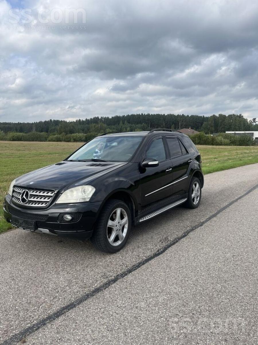 Melns Mercedes-Benz ML 350 2005 Jelgava, ar dzinēja tilpumu 3.50 L un nobraukumu 394 tūkst. km par 5200 €, foto 3 vietnē AUTOMOTO.COM.LV