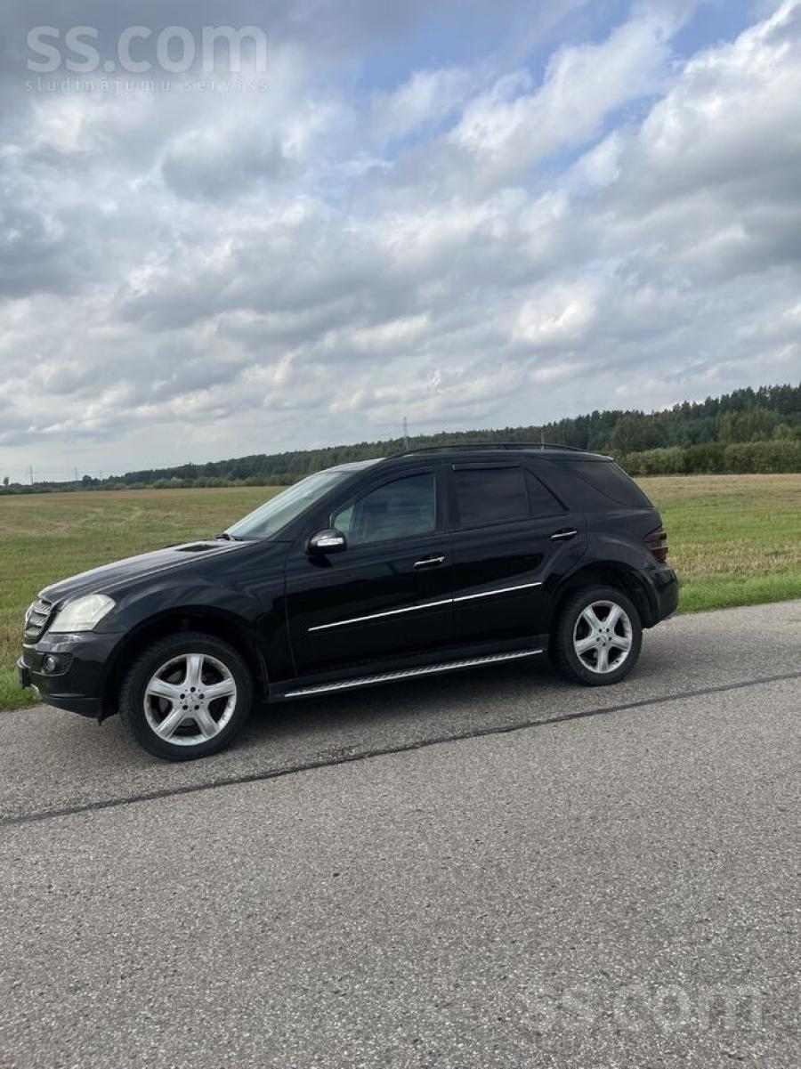 Melns Mercedes-Benz ML 350 2005 Jelgava, ar dzinēja tilpumu 3.50 L un nobraukumu 394 tūkst. km par 5200 €, foto 6 vietnē AUTOMOTO.COM.LV