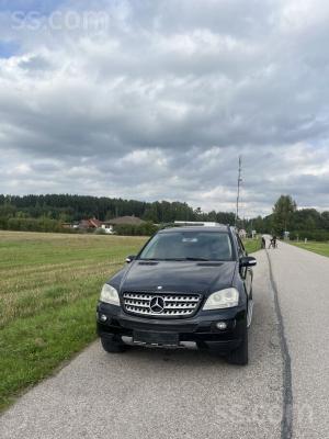 Melns Mercedes-Benz ML 350 2005 Jelgava, ar dzinēja tilpumu 3.50 L un nobraukumu 394 tūkst. km par 5200 €, foto 7 vietnē AUTOMOTO.COM.LV