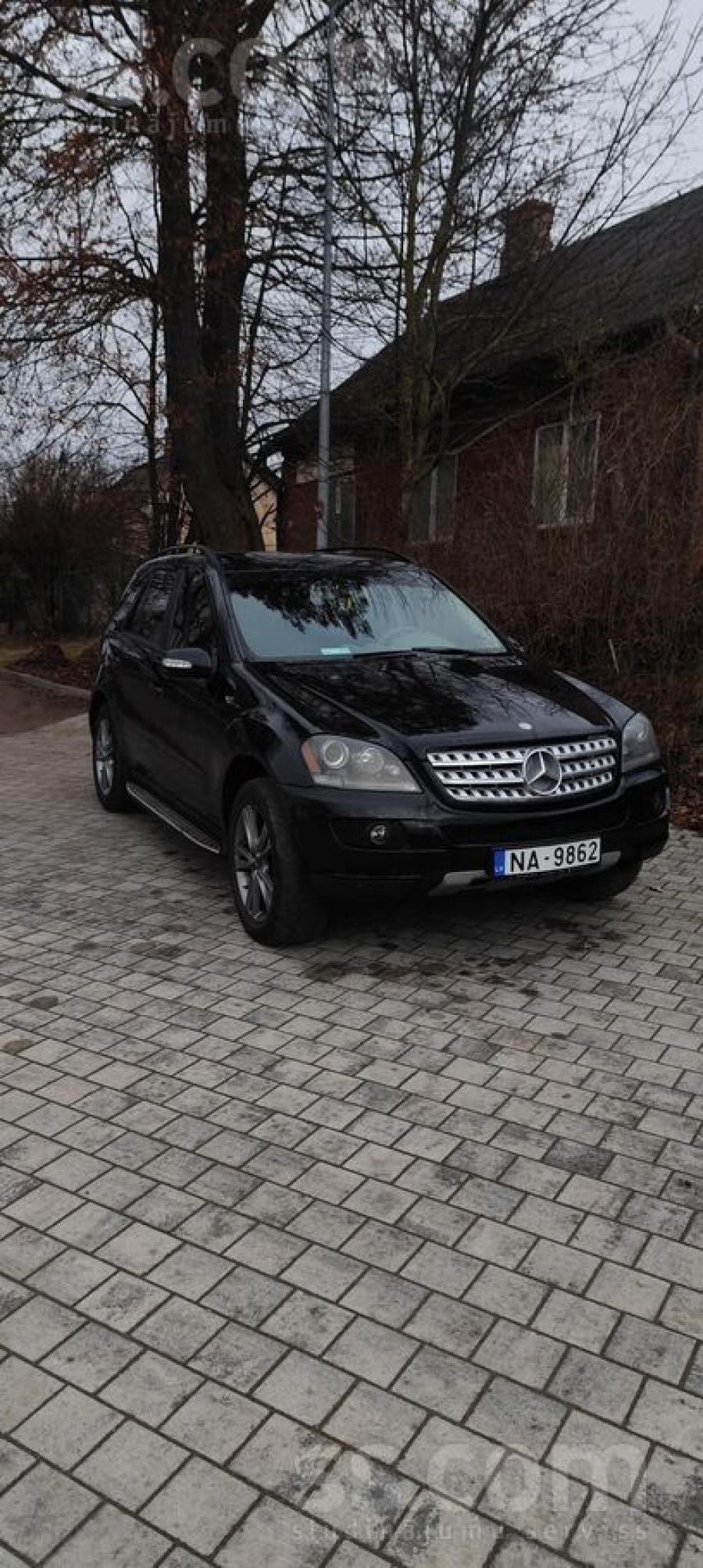 Melns Mercedes-Benz ML 350 2005 Rīga, ar dzinēja tilpumu 3.50 L un nobraukumu 0 tūkst. km par 6300 €, foto 1 vietnē AUTOMOTO.COM.LV