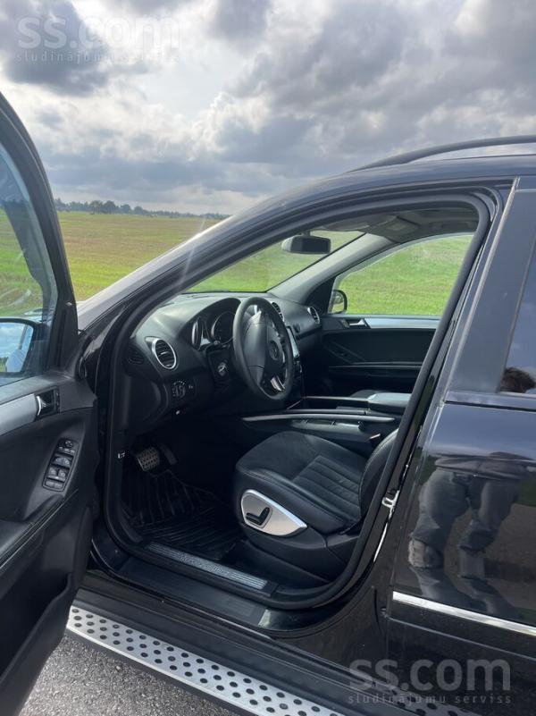 Мерседес МЛ 350 2005 в Елгава на AUTOMOTO.COM.LV Черный Мерседес МЛ 350 2005 в Елгава, объемом двигателя 3.50 л и пробегом 394 тыс. км за 3500 €, фото 11 на AUTOMOTO.COM.LV