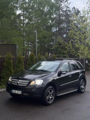 Черный Мерседес МЛ 350 2006 в Вильнюс, объемом двигателя 3.50 л и пробегом 207 тыс. км за 2490 €, фото  на AUTOMOTO.COM.LV