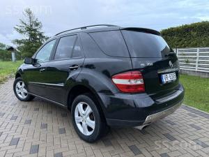 Черный Мерседес МЛ 350 2006 в Рига, объемом двигателя 3.50 л и пробегом 350 тыс. км за 4850 €, фото 5 на AUTOMOTO.COM.LV