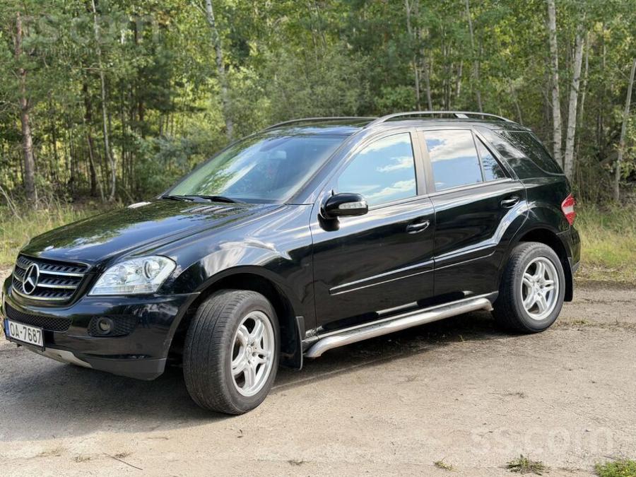 Черный Мерседес МЛ 350 2006 в Рига, объемом двигателя 3.50 л и пробегом 233 тыс. км за 4999 €, фото 3 на AUTOMOTO.COM.LV