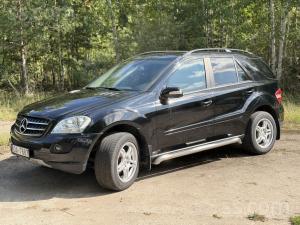 Черный Мерседес МЛ 350 2006 в Рига, объемом двигателя 3.50 л и пробегом 233 тыс. км за 4999 €, фото 9 на AUTOMOTO.COM.LV