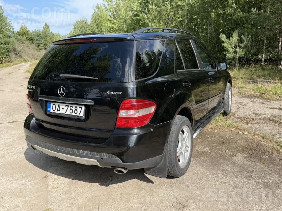 Черный Мерседес МЛ 350 2006 в Рига, объемом двигателя 3.50 л и пробегом 233 тыс. км за 4999 €, фото 10 на AUTOMOTO.COM.LV