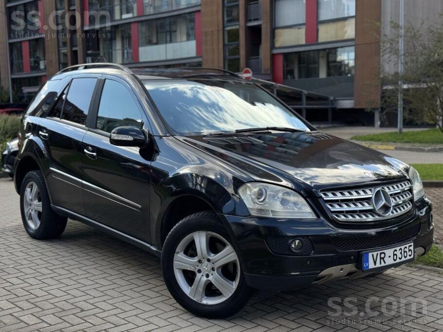 Black Mercedes-Benz ML 350 2006 in Riga, with an engine capacity of 3.50 L and mileage of 360 thousand km for 4390 €, photo 1 on AUTOMOTO.COM.LV