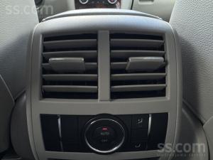 Black Mercedes-Benz ML 350 2006 in Riga, with an engine capacity of 3.50 L and mileage of 360 thousand km for 4390 €, photo 15 on AUTOMOTO.COM.LV