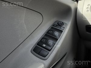 Black Mercedes-Benz ML 350 2006 in Riga, with an engine capacity of 3.50 L and mileage of 360 thousand km for 4390 €, photo 18 on AUTOMOTO.COM.LV