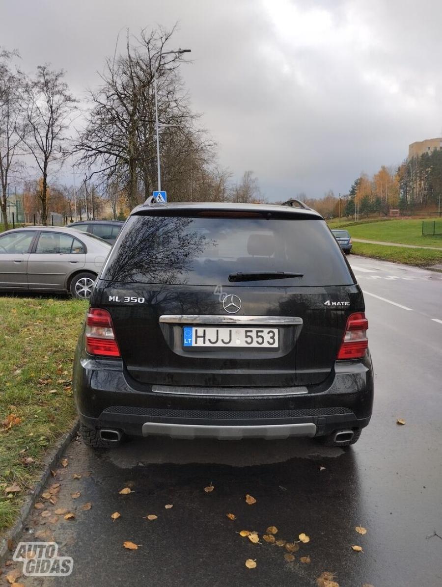 Melns Mercedes-Benz ML 350 2008 Viļņa, ar dzinēja tilpumu 3.50 L un nobraukumu 324 tūkst. km par 7100 €, foto 8 vietnē AUTOMOTO.COM.LV