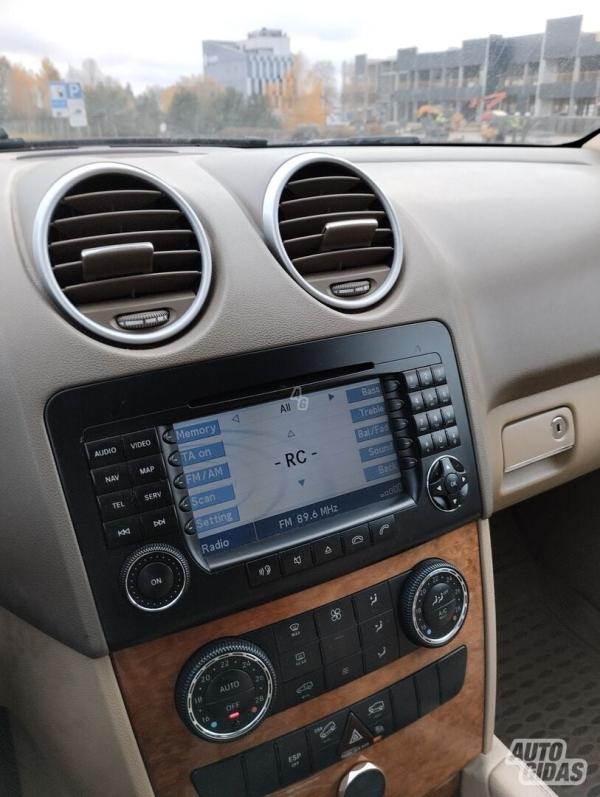 Melns Mercedes-Benz ML 350 2008 Viļņa, ar dzinēja tilpumu 3.50 L un nobraukumu 324 tūkst. km par 6900 €, foto 10 vietnē AUTOMOTO.COM.LV