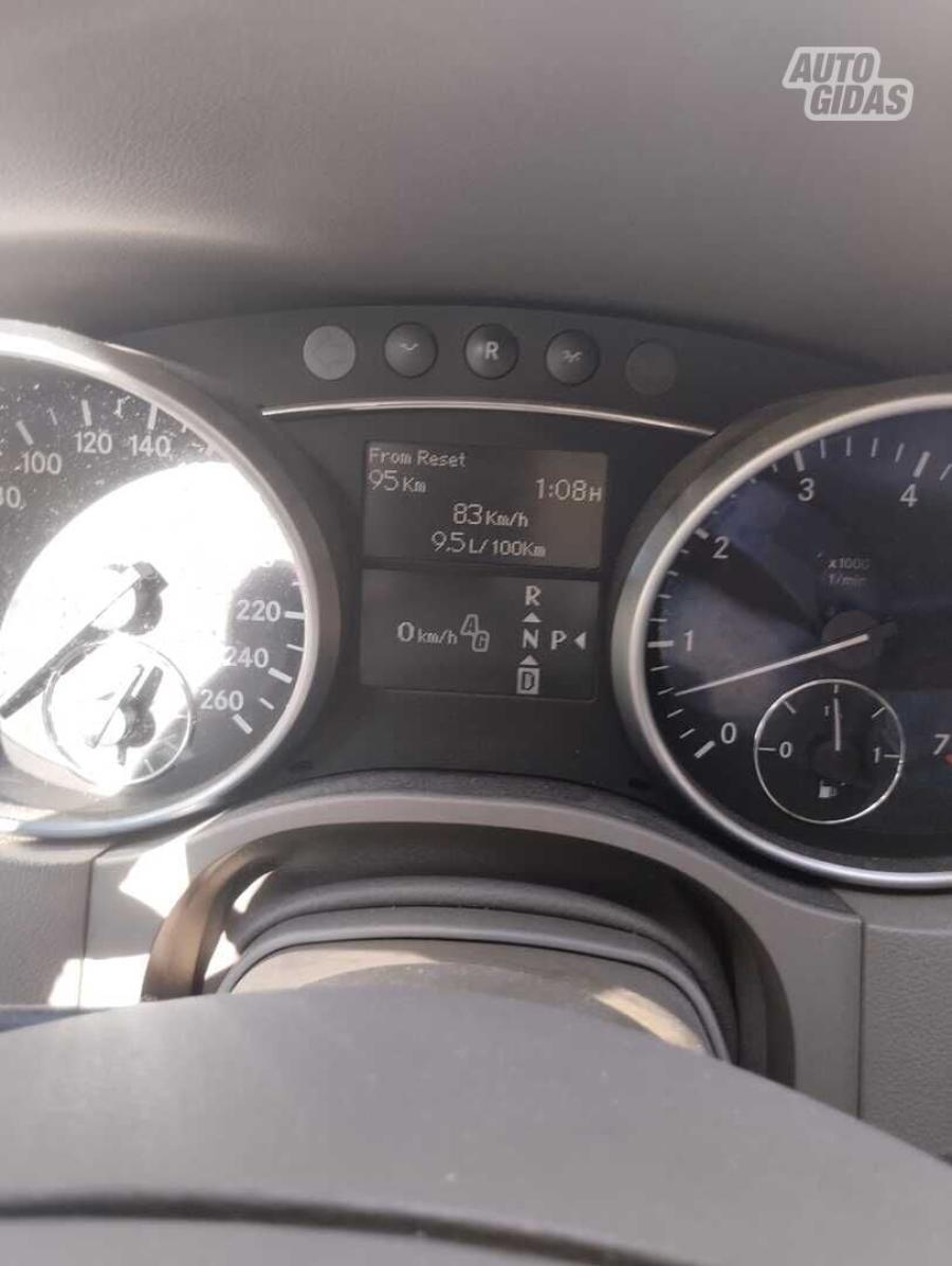 Black Mercedes-Benz ML 350 2008 in Vilnius, with an engine capacity of 3.50 L and mileage of 324 thousand km for 6900 €, photo 14 on AUTOMOTO.COM.LV