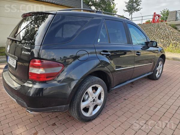 Black Mercedes-Benz ML 350 2008 in Liepaja, with an engine capacity of 2.50 L and mileage of 283 thousand km for 6300 €, photo 3 on AUTOMOTO.COM.LV