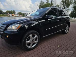 Черный Мерседес МЛ 350 2008 в Лиепая, объемом двигателя 2.50 л и пробегом 283 тыс. км за 6300 €, фото 5 на AUTOMOTO.COM.LV