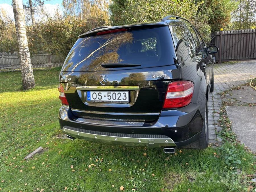 Black Mercedes-Benz ML 350 2008 in Riga, with an engine capacity of 3.50 L and mileage of 205 thousand km for 5000 €, photo 9 on AUTOMOTO.COM.LV