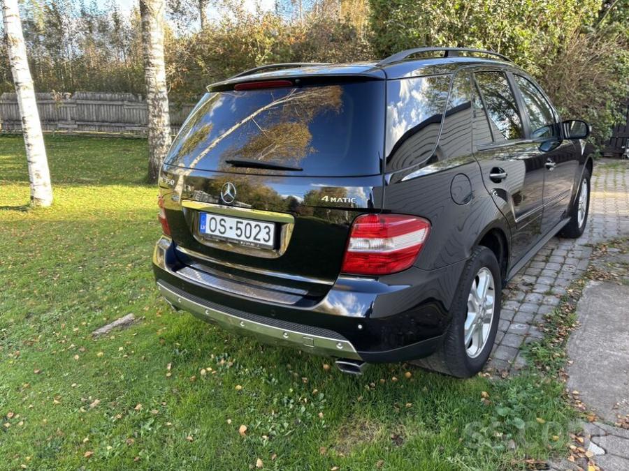 Black Mercedes-Benz ML 350 2008 in Riga, with an engine capacity of 3.50 L and mileage of 205 thousand km for 5000 €, photo 10 on AUTOMOTO.COM.LV