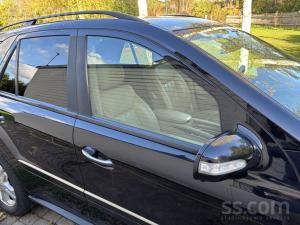 Black Mercedes-Benz ML 350 2008 in Riga, with an engine capacity of 3.50 L and mileage of 205 thousand km for 5000 €, photo 14 on AUTOMOTO.COM.LV