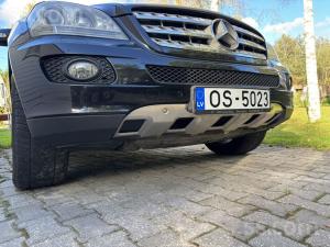 Black Mercedes-Benz ML 350 2008 in Riga, with an engine capacity of 3.50 L and mileage of 205 thousand km for 5000 €, photo 15 on AUTOMOTO.COM.LV