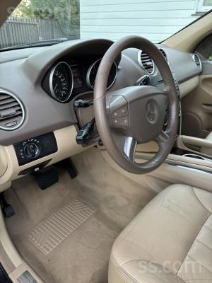 Black Mercedes-Benz ML 350 2008 in Riga, with an engine capacity of 3.50 L and mileage of 205 thousand km for 5000 €, photo 27 on AUTOMOTO.COM.LV