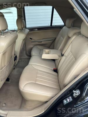 Black Mercedes-Benz ML 350 2008 in Riga, with an engine capacity of 3.50 L and mileage of 205 thousand km for 5000 €, photo 28 on AUTOMOTO.COM.LV