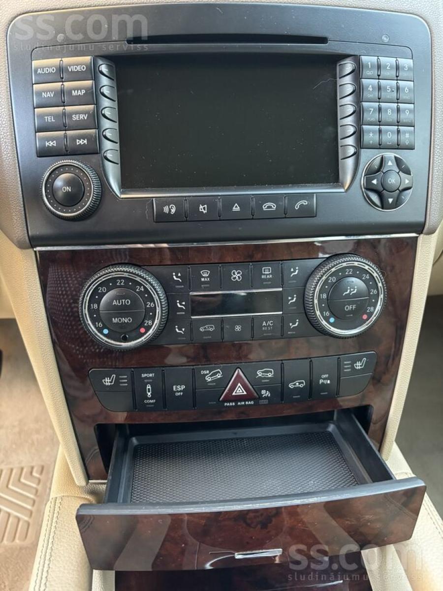 Black Mercedes-Benz ML 350 2008 in Riga, with an engine capacity of 3.50 L and mileage of 205 thousand km for 5000 €, photo 35 on AUTOMOTO.COM.LV